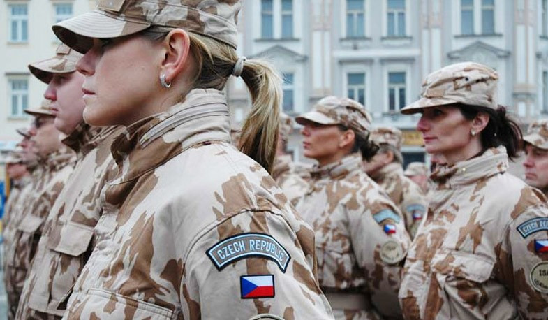 Women in the Army of the Czech Republic. How many there are, what tasks ...