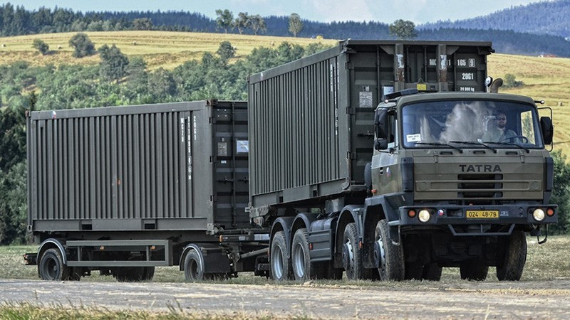 The Army buys 12 trucks for foreign operations of the Czech Armed ...