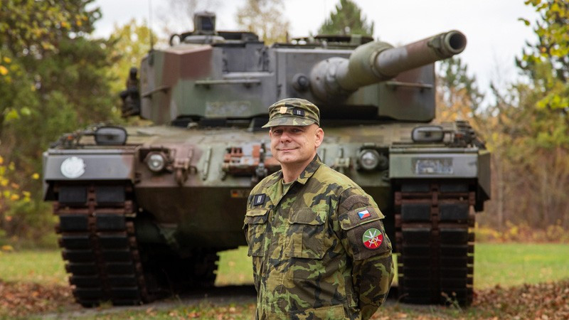 First practical experience of Czech soldiers with German Leopard tank ...