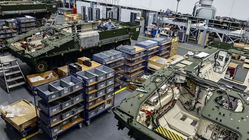 Christmas present for the Bundeswehr: The Bundestag Budget Committee ...